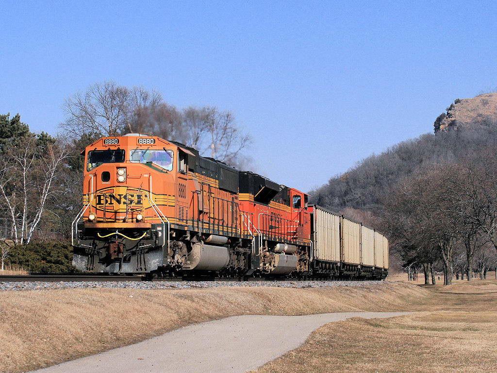 BNSF 8880